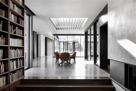 Alain Carle Architecte Completes Minimalist Home In Ontario