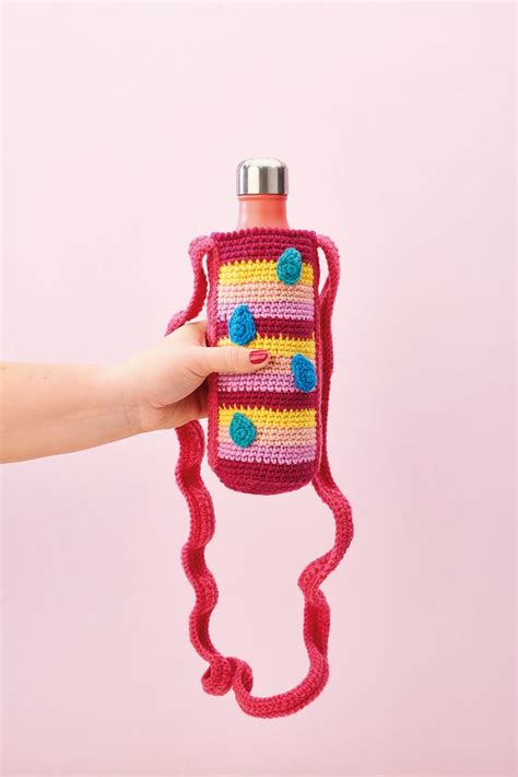 25 Free Crochet Bottle Holder Patterns In Different Colors Diyscraftsy