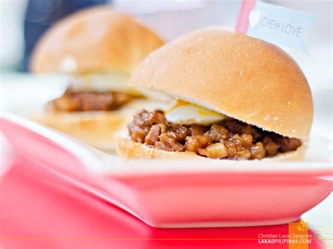 LEYTE Chew Love Is In The Air At Tacloban Lakad Pilipinas