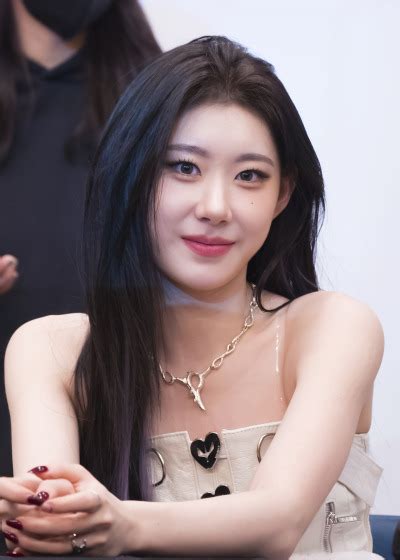 240114 ©itzy Pan Tumbex