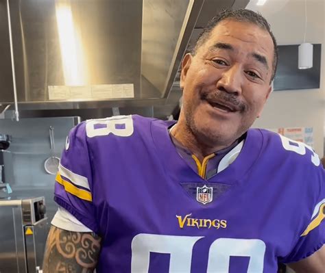 Esera Tuaolo Addresses Rookies At Nfl Symposium Outsports