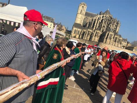 Sarthe Sandwich Aux Rillettes Géant Jackpot Du Loto Cinq Infos