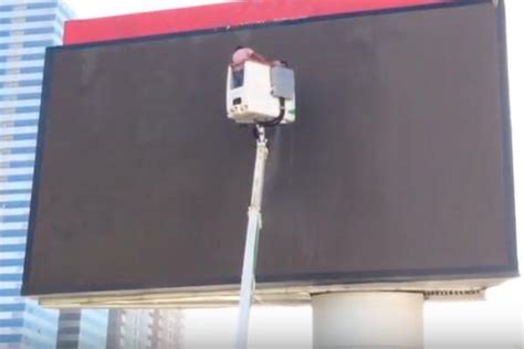 How To Clean LED Screen Dreamway Outdoor Indoor LED Display Screen Manufacturers