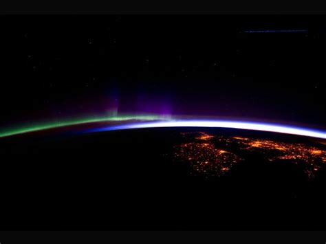 პოლარული ციალი Earth At Night Northern Lights Photo Aurora Borealis From Space