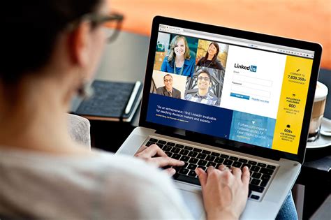 Linkedin Beautiful Mmminimal