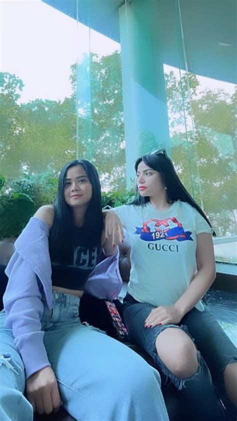 Tak Kalah Cantik Dari Kakaknya Intip 5 Potret Adik Dinar Candy