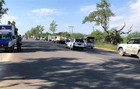 Dvb မုံရွာ မန္တလေးကားလမ်းပေါ် ဗုံးပေါက်ကွဲ၊ ကားအသွားအလာ ရပ်ထား