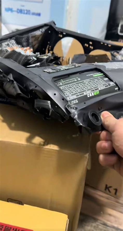 Customer Service Hey Could You Try Plugging In The Computer And See If It Turns On R