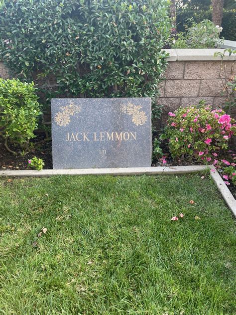 Fred Macmurray Grave
