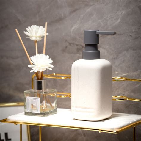 Badu Bg Обикновена бутилка лосион за баня Хотелски препарат за почистване на лице за баня