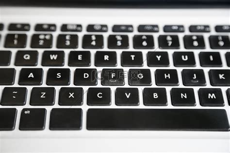 电脑键盘的特写视图高清摄影大图 千库网