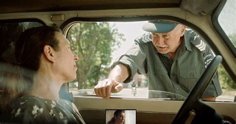 Vox Populi Golden Rose