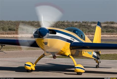 N8jx Private Extra 300s Sc Shp Sr At Casarrubios Del Monte Photo Id 1590232 Airplane