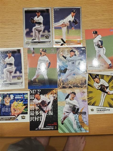Yahooオークション 山本由伸 Bbm Epoch カルビー Topps レギュラー