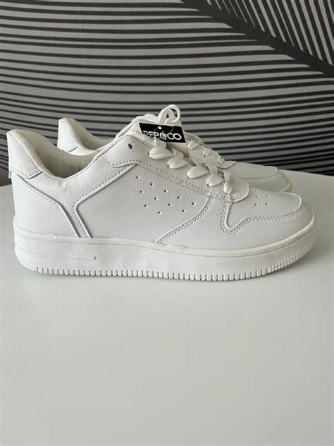 Зручні кросовки — ціна 1100 грн у каталозі Кросівки Купити жіночі речі за доступною ціною на