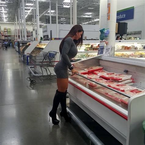 23 Best Linda Steele Images On Pinterest Hot Dress Sexy Dresses And