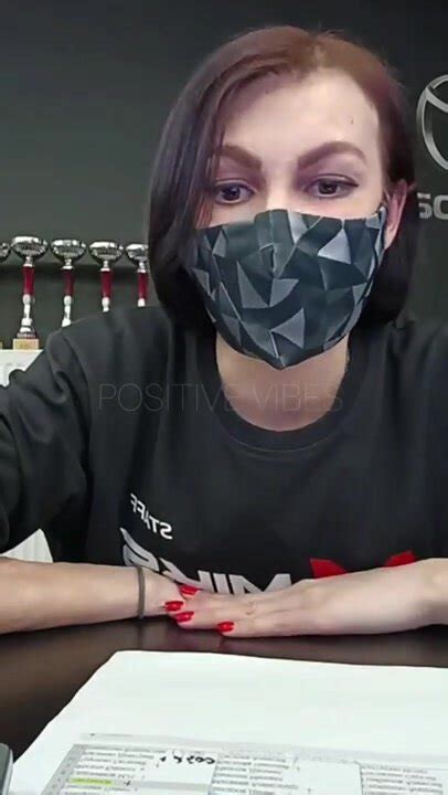 FIve Fingers Amputee Working ThisVid Com