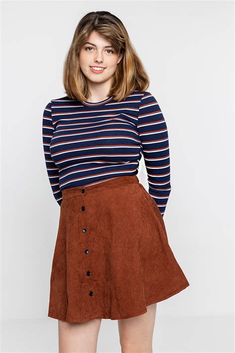 Ashley C New View Modeling