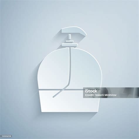 종이 컷 회색 배경에 분리 디스펜서 아이콘 액체 항균 비누의 병 소독 위생 스킨 케어 종이 아트 스타일입니다 벡터 일러스트레이션 3차원 형태에 대한 스톡 벡터 아트 및 기타