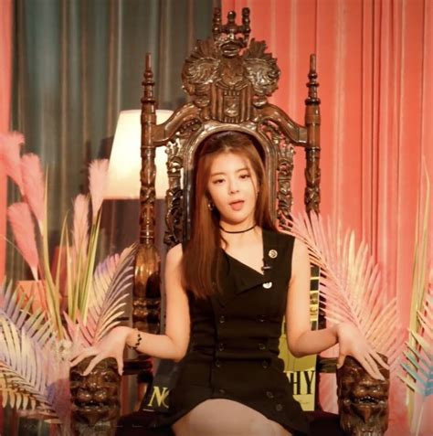 Pin tillagd av ౨ৎ på itzy