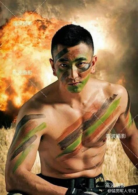 为了自拍帅气，特种兵才往脸上涂油彩吗？ 每日头条