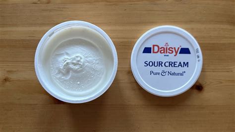 8 Sour Cream Brands Ranked Worst To Best