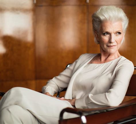 Ювелірний дім Sova подарує кольє Мей Маск