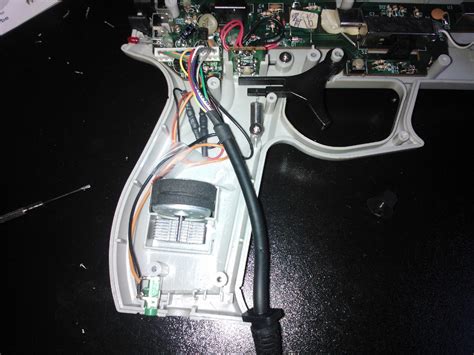 MOD Light Gun PS vibrations et pédale Page yAronet