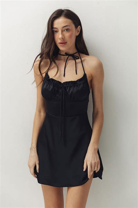 Сукня міді з широкими рукавами