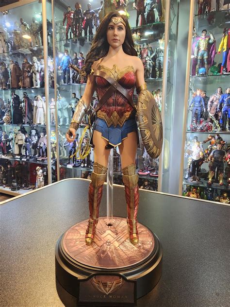 Wonder Woman R Onesixthevolutionht