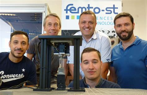 Migribot A Miniature Robot Able To Perform Pick And Place Operations