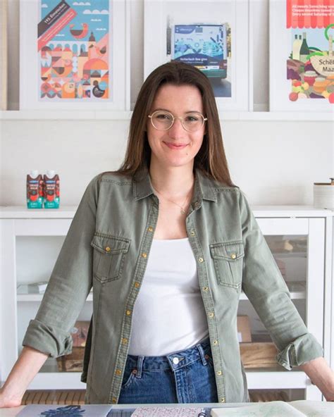 Lillustratrice Liz Kummer Signe Une édition Limitée Pour Sources Rosport à Loccasion De La