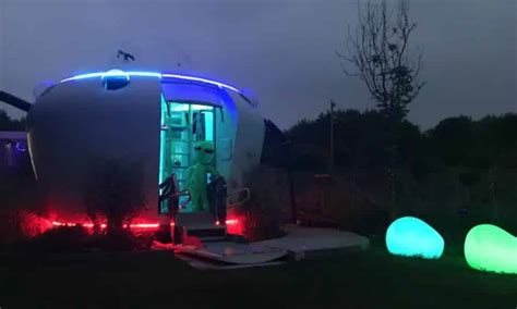 He Set Up A Hidden Camera In His Hotel Room What He Discovered Was Absolutely Disturbing