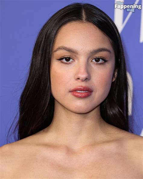 Olivia Rodrigo Shows Off Her Figure At The Billboard Women In Music Awards Photos