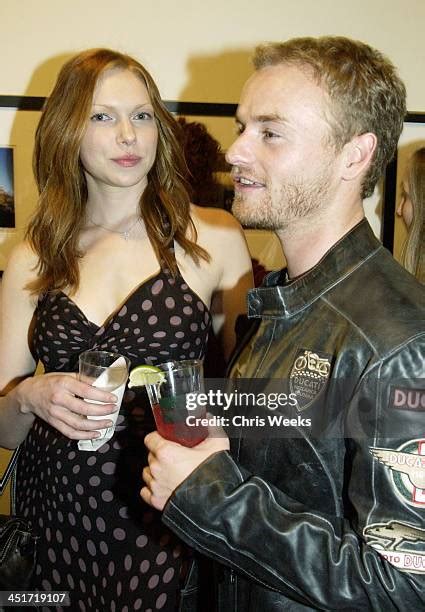 187 Laura Prepon Chris Masterson Photos And High Res Pictures Getty Images