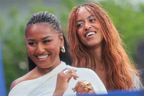 Sasha And Malia Obama Now 25 And 27 Made A Rare Public Appearance At