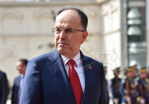 Presidenti Begaj Uron Bektashinjtë Në Ditën E Novruzit Lajmet E