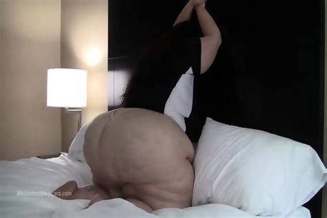 French Pear Shower Butt Eporner