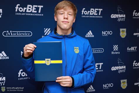 Arka Gdynia S A Oficjalny Serwis Internetowy Jakub Staniszewski Z 3