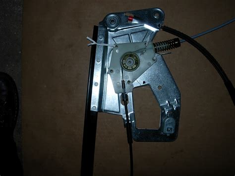Front Window Regulator Replacement