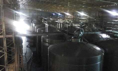 Un Trabajador Muere Ahogado Al Caer A Un Depósito De Vino De Una Bodega