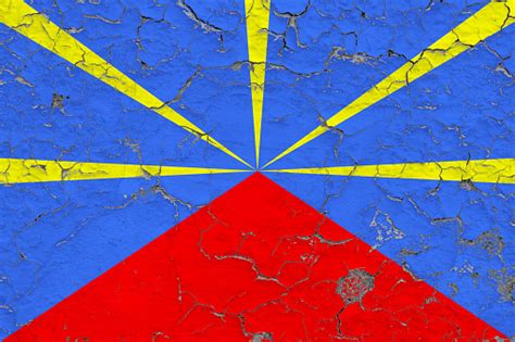 재회의 국기는 금이 더러운 벽에 그린 빈티지 스타일 표면에 국가 패턴입니다 0명에 대한 스톡 사진 및 기타 이미지 0명