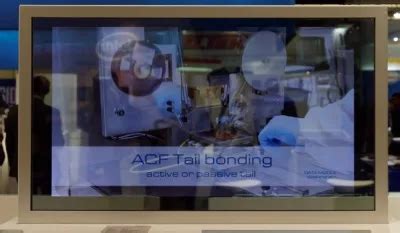 Data Modul Tests Reaction To Transparent OLED Display Daily