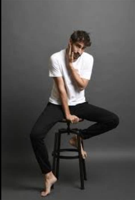 Fernando Guallars Feet