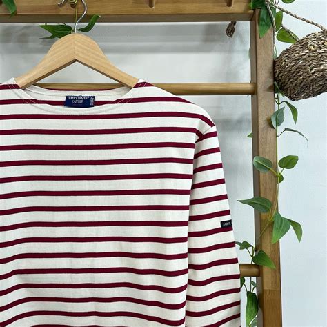 💡𝗲𝘃𝗲𝗿𝘆𝗱𝗮𝘆 𝘀𝗮𝗹𝗲 𝟮𝟰 𝐨𝐩𝐞𝐧 ⏰ • 빈티지샵 🏷 세인트제임스 엘보패치 보더티 • Price 50000 • Size 가슴 50 총장 66cm