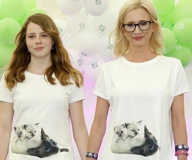 Ewa Gawryluk oprócz Na Wspólnej była gwiazdą Dziecka szczęścia Film w INTERIA PL