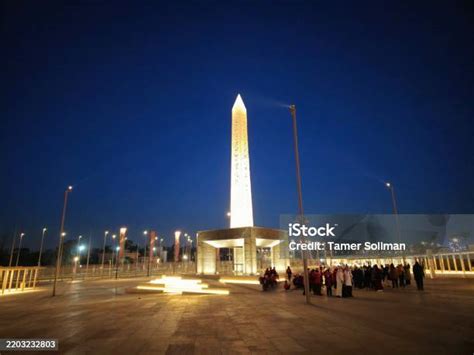 고대 이집트 문명의 유물을 전시한 고고학 박물관인 그랜드 이집트 박물관 기자 젬 갤러리의 매달린 오벨리스크 건축에 대한 스톡 사진 및 기타 이미지 Istock