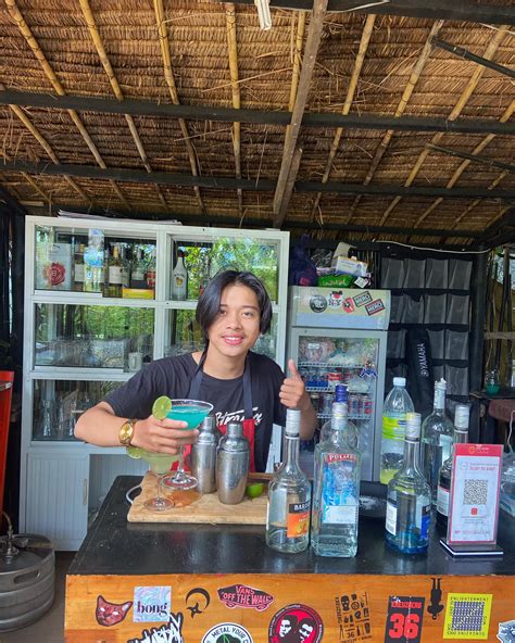 តោះថ្ងៃសម្រាក «ចំណតទូក ពីសាឡាងអរិយក្សត្រ ៥គីឡូម៉ែត្រប៉ុណ្ណោះ បរិយាកាសស្រស់ស្រាយហ្មង ថែមទាំងមាន