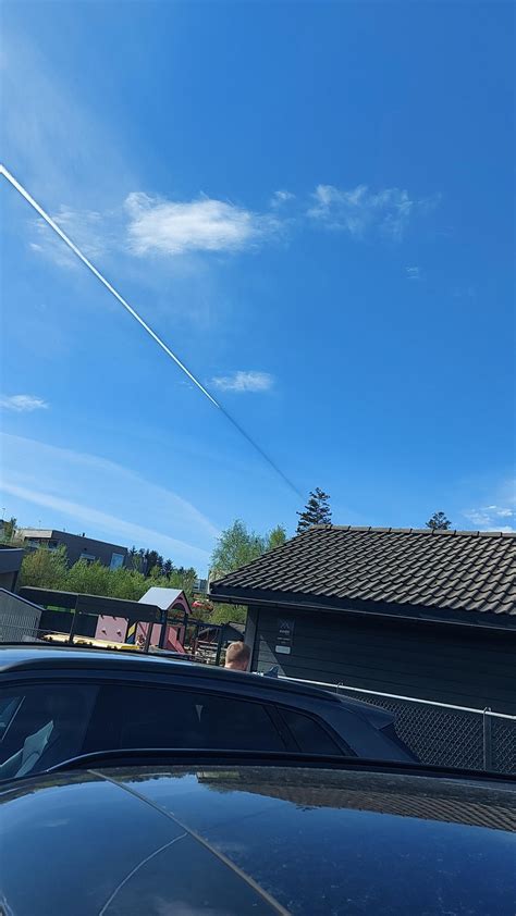 Bug In The New Airplane Patch Airplane Tracks Visible R Glitchinthematrix