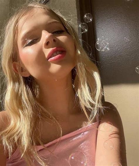 Coco Lovelock Biography Wiki Age Height Weight Career Photos More